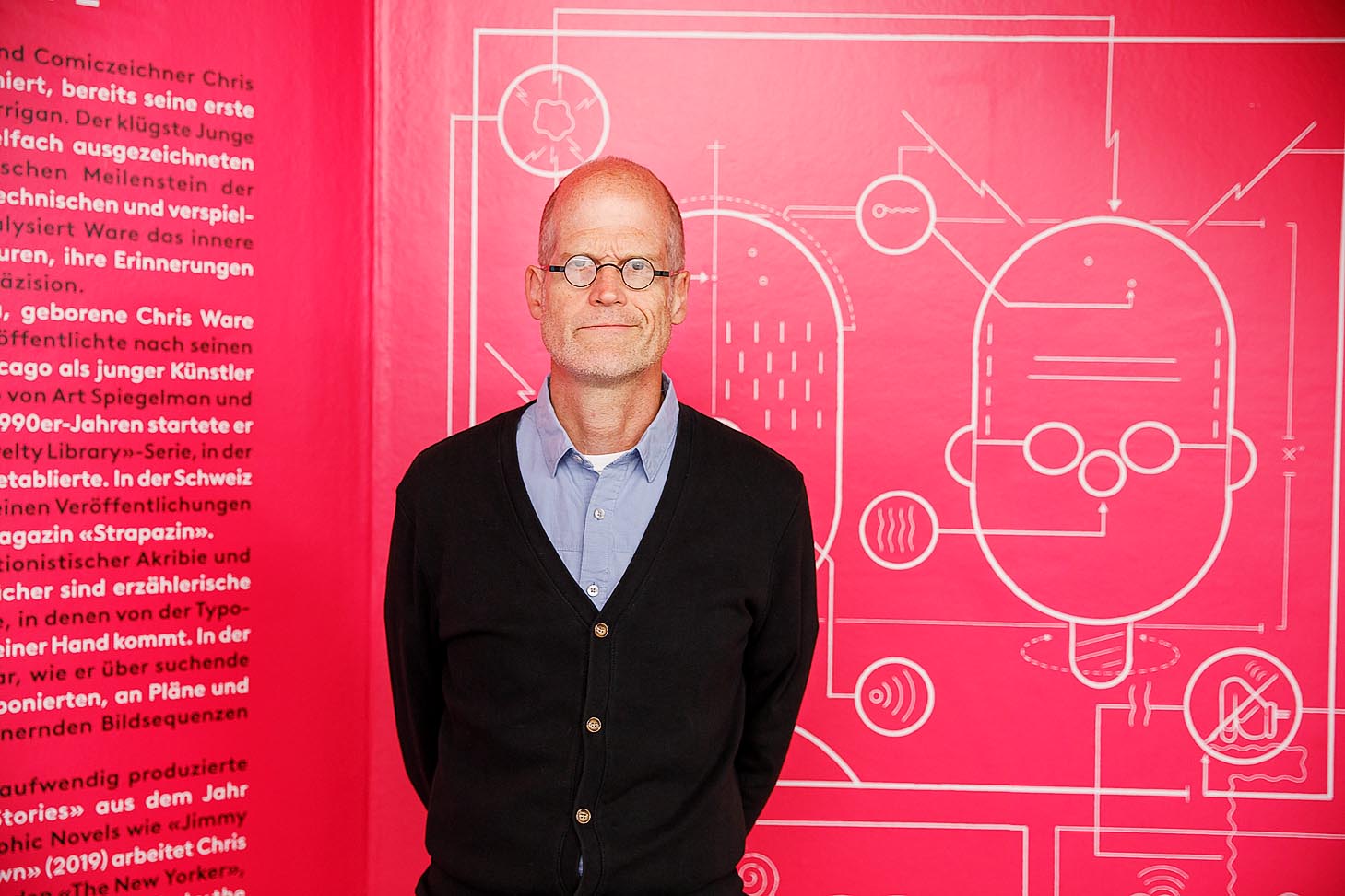 3809 Chris Ware. Paper Life — derek li wan po photography gmbh